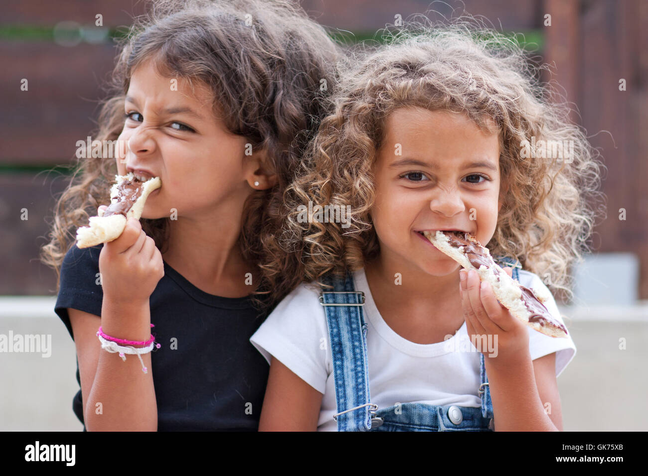 laugh laughs laughing Stock Photo - Alamy