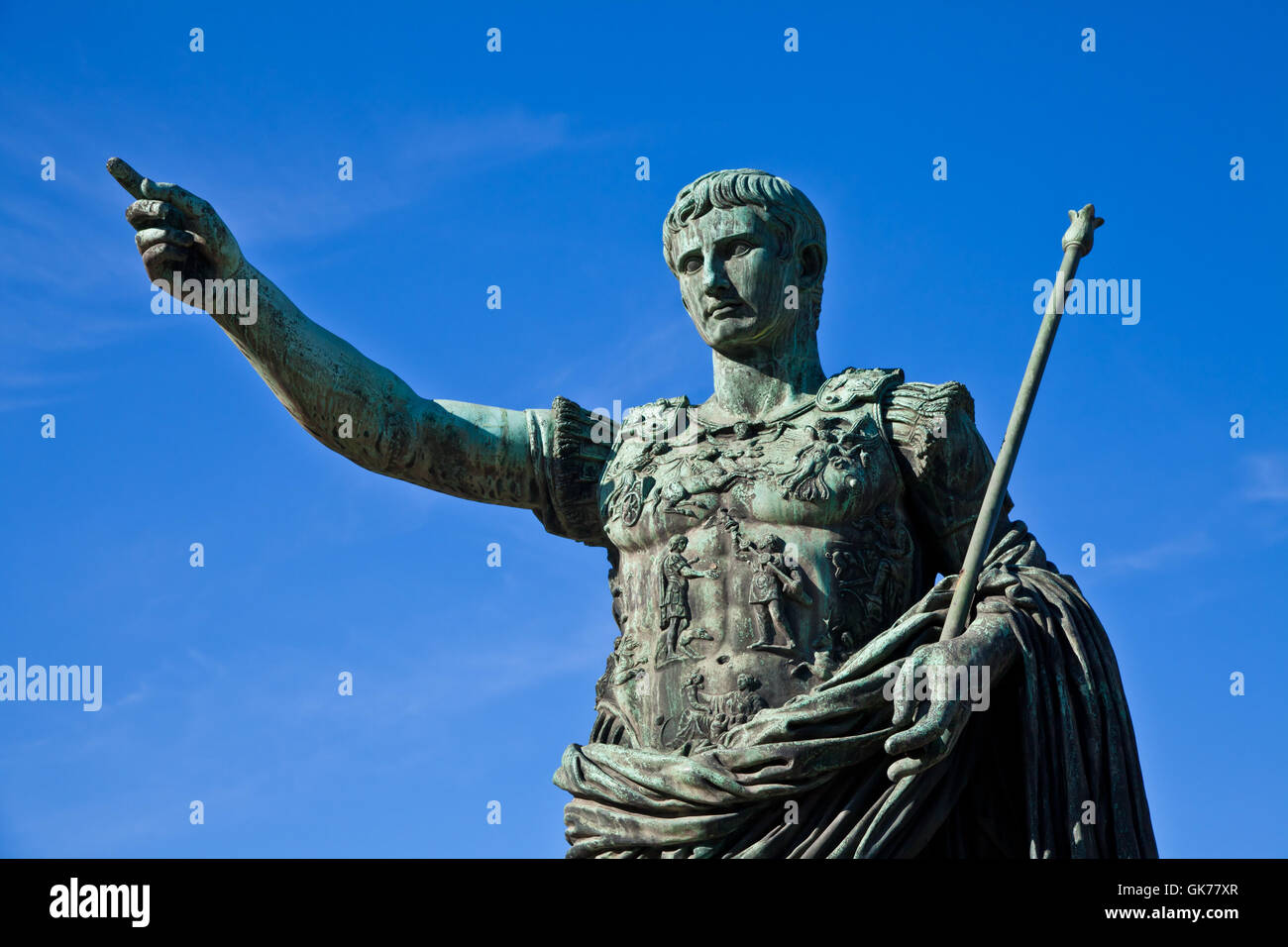 Gaius Julius Caesar Statue Stock Photos & Gaius Julius Caesar Statue ...