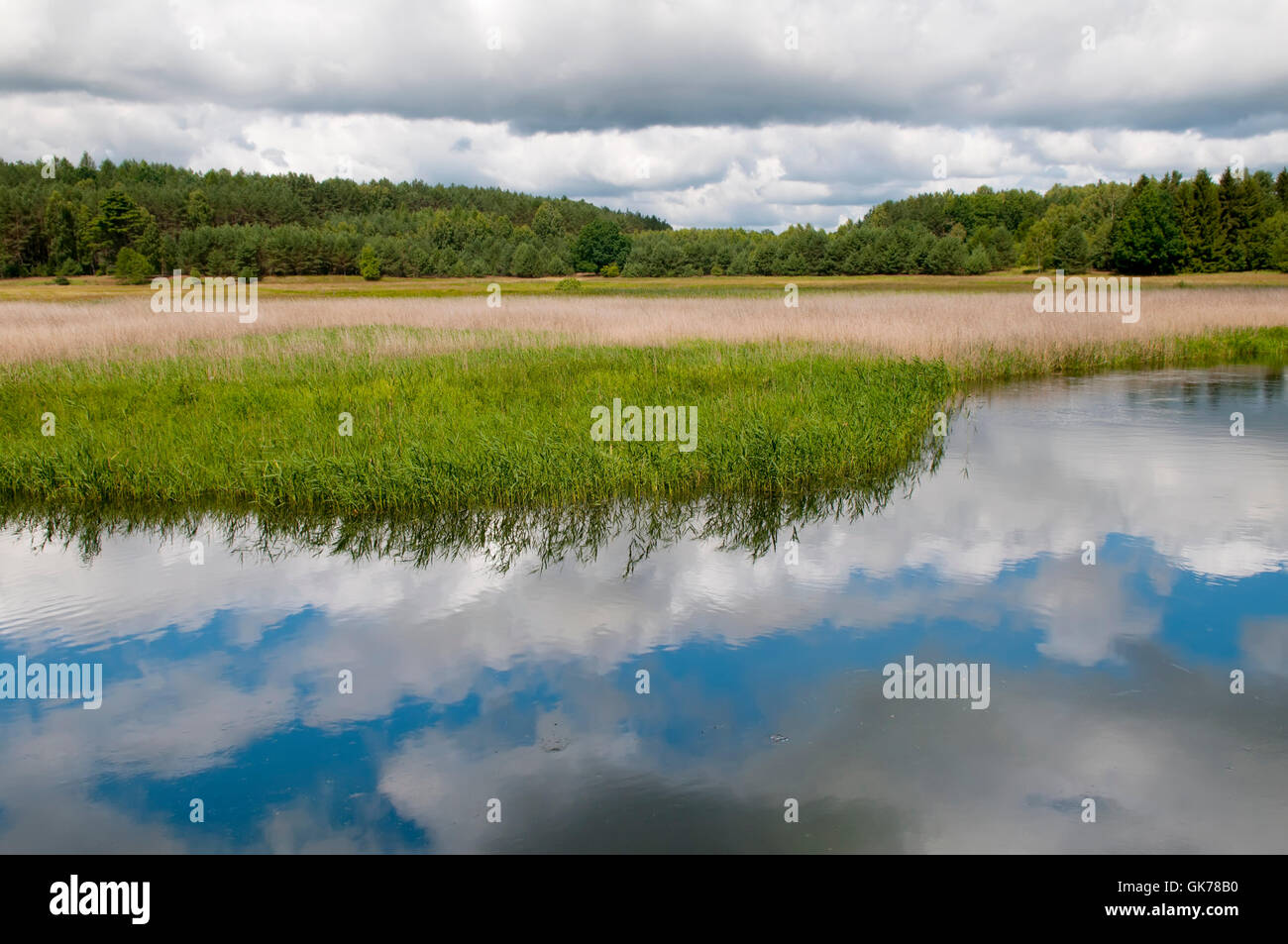 Bank field hi-res stock photography and images - Alamy