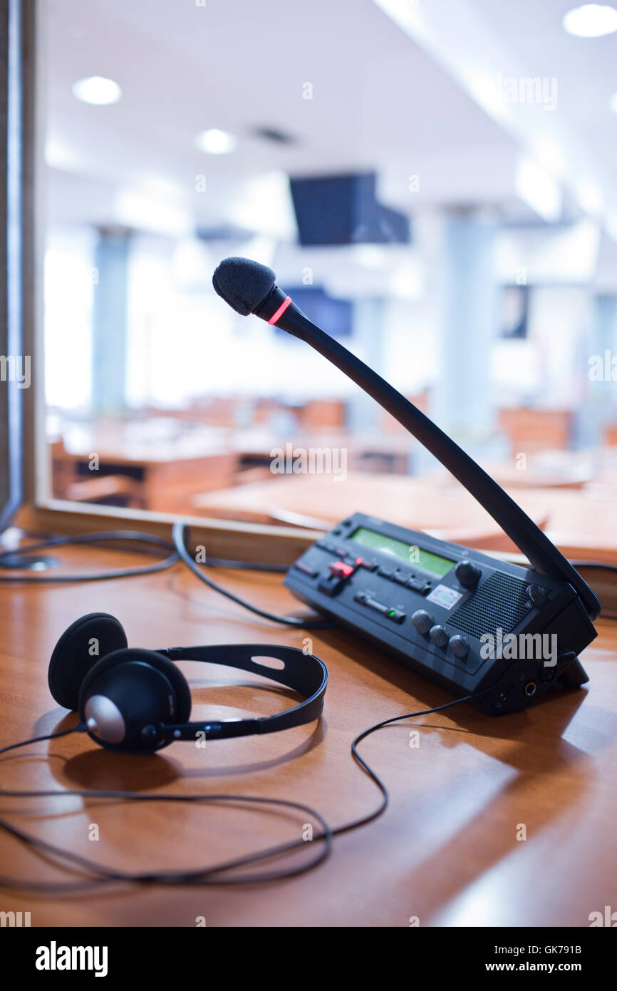 Interpreting booth hi-res stock photography and images - Alamy