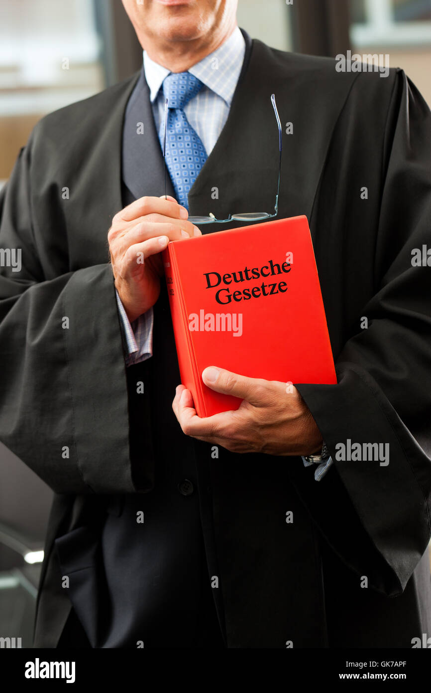 Anwaltsrobe hi-res stock photography and images - Alamy