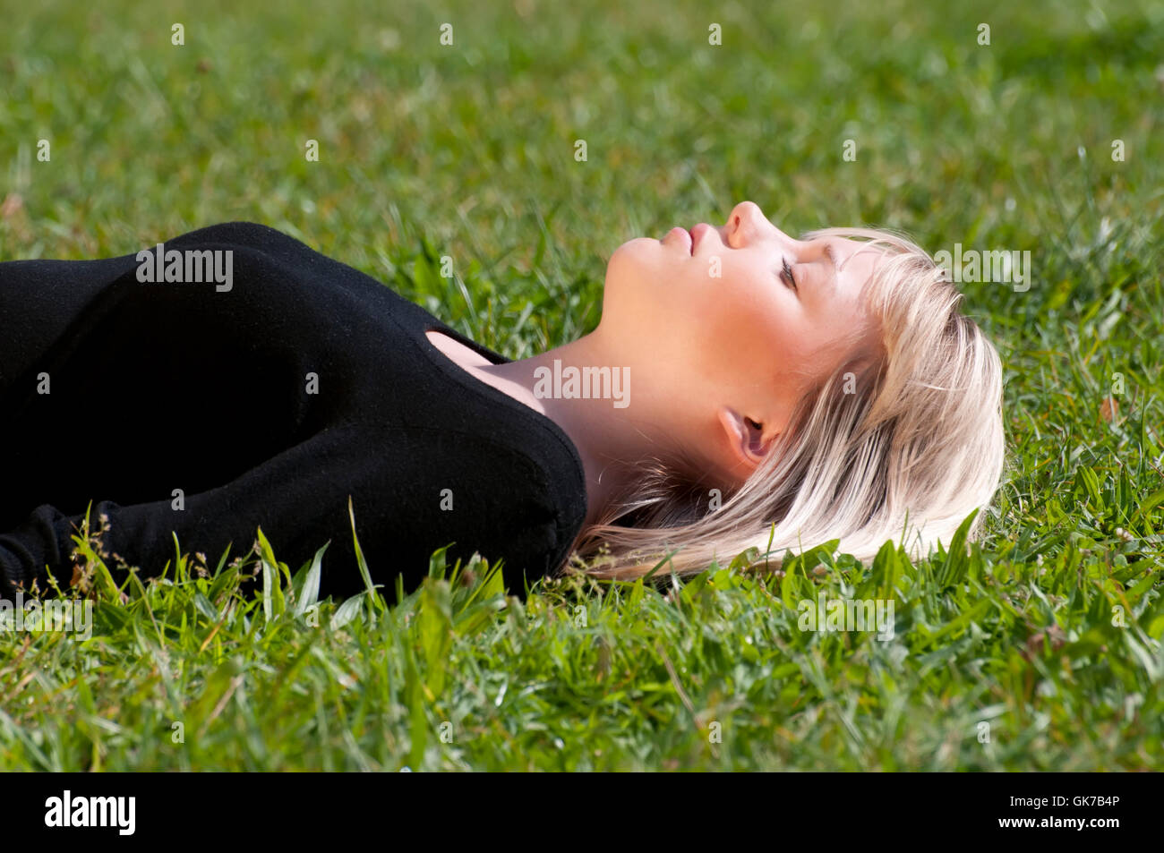 woman lie lying Stock Photo - Alamy