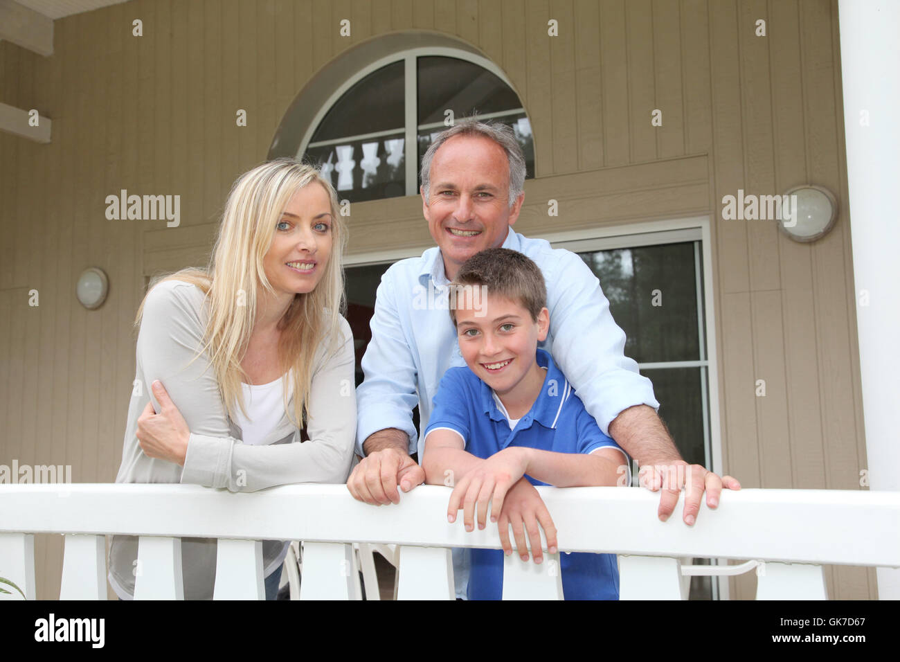 woman house building Stock Photo - Alamy