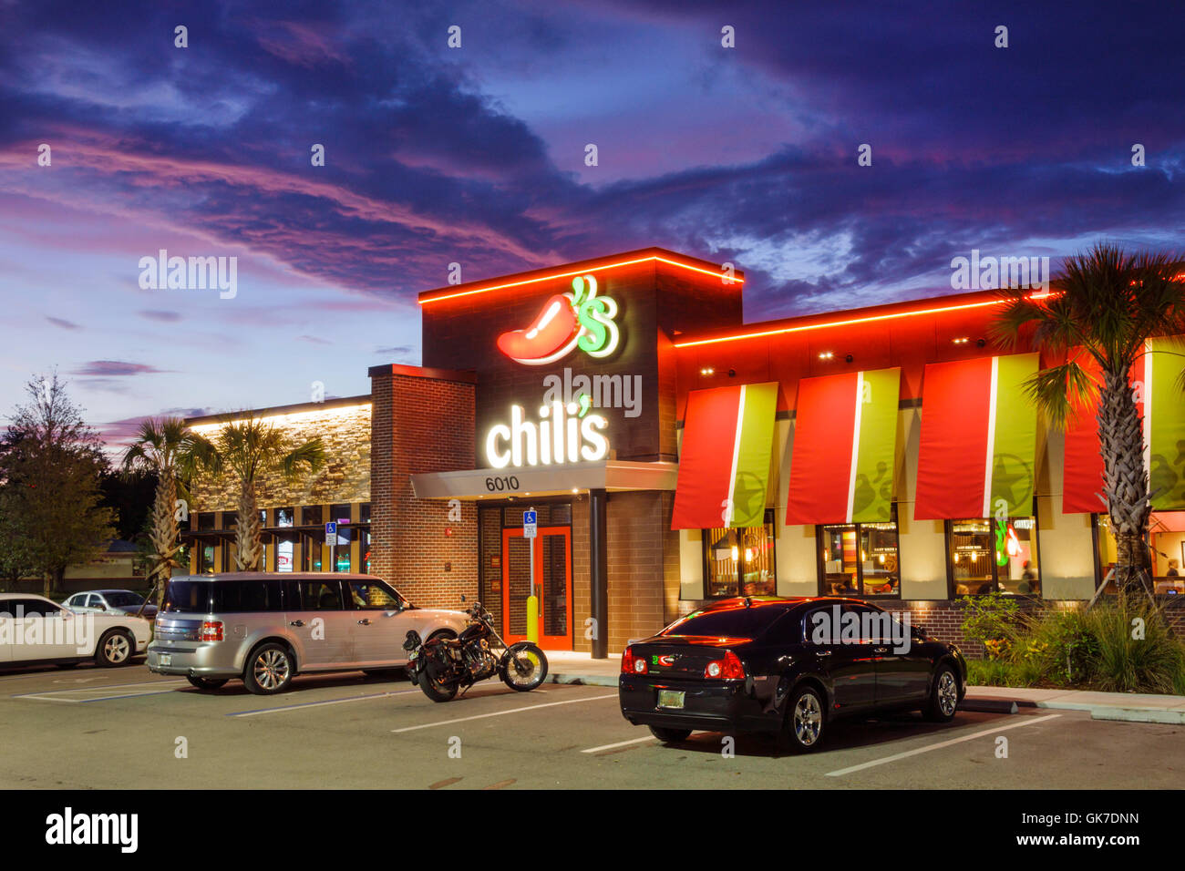 Chilis Restaurant High Resolution Stock Photography and Images - Alamy