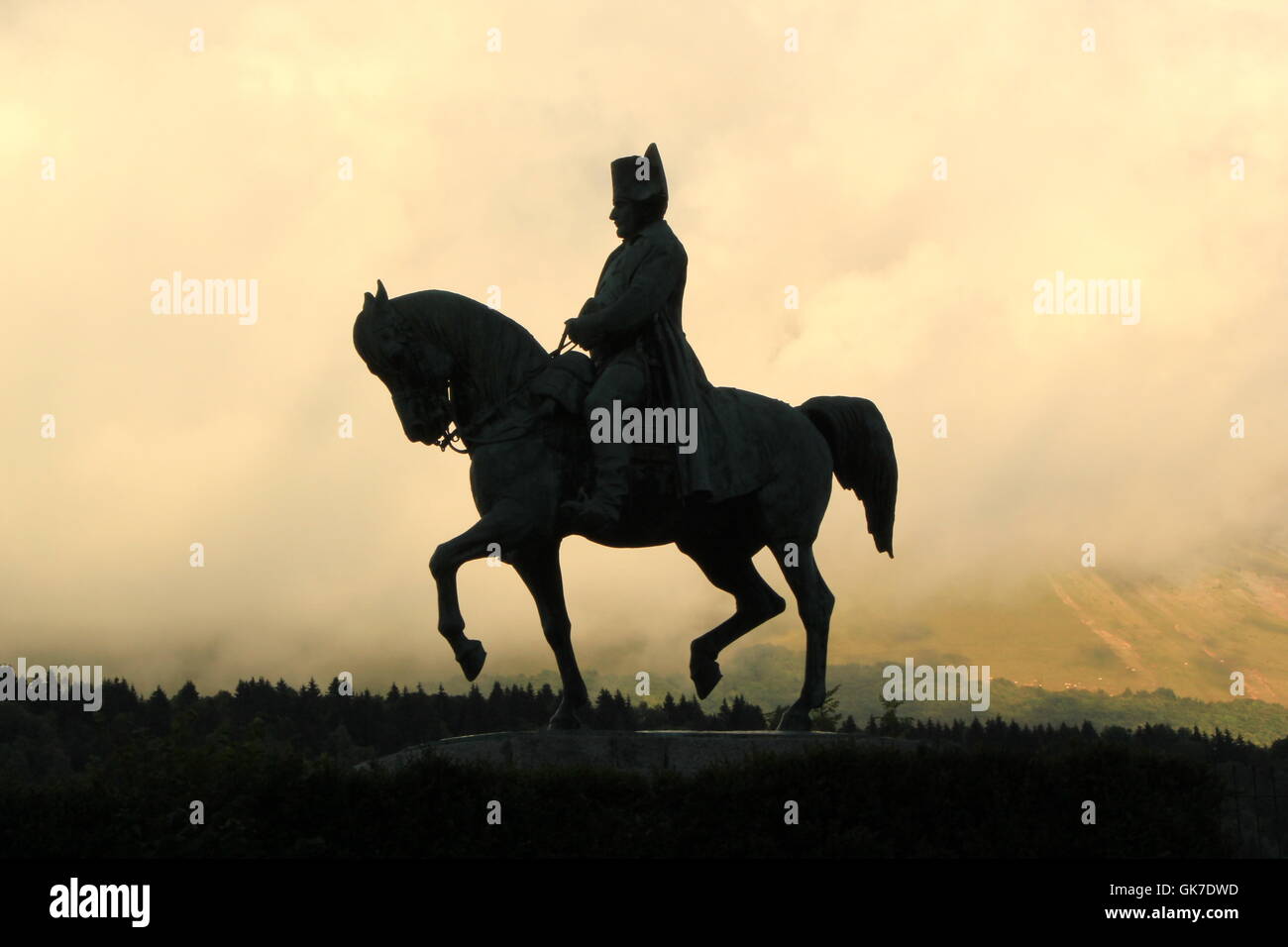 Napoleon statue horse hi-res stock photography and images - Alamy