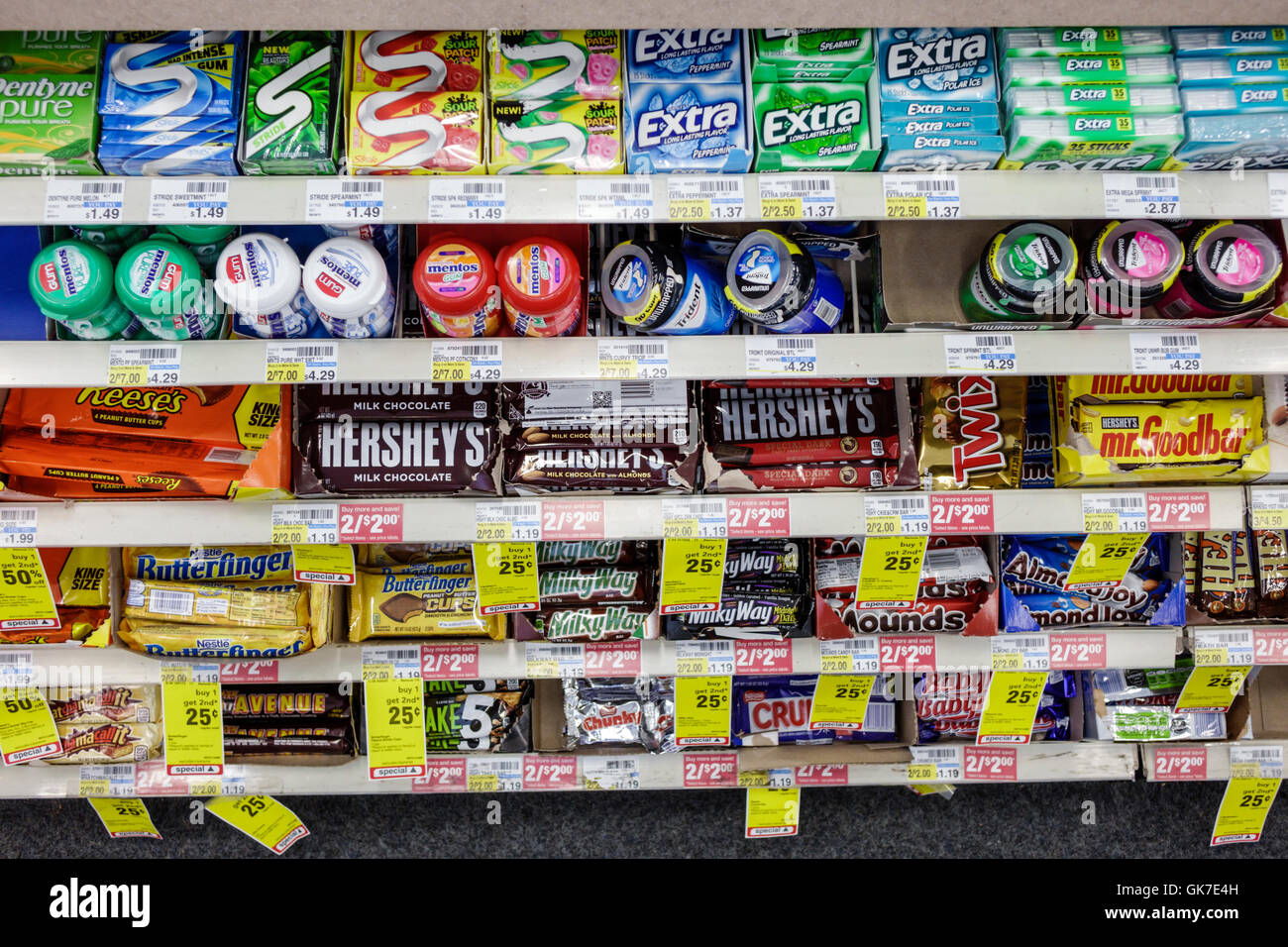 Mounds Candy Bar High Resolution Stock Photography and Images - Alamy
