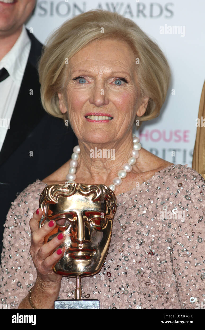 Mary berry portrait hi-res stock photography and images - Alamy
