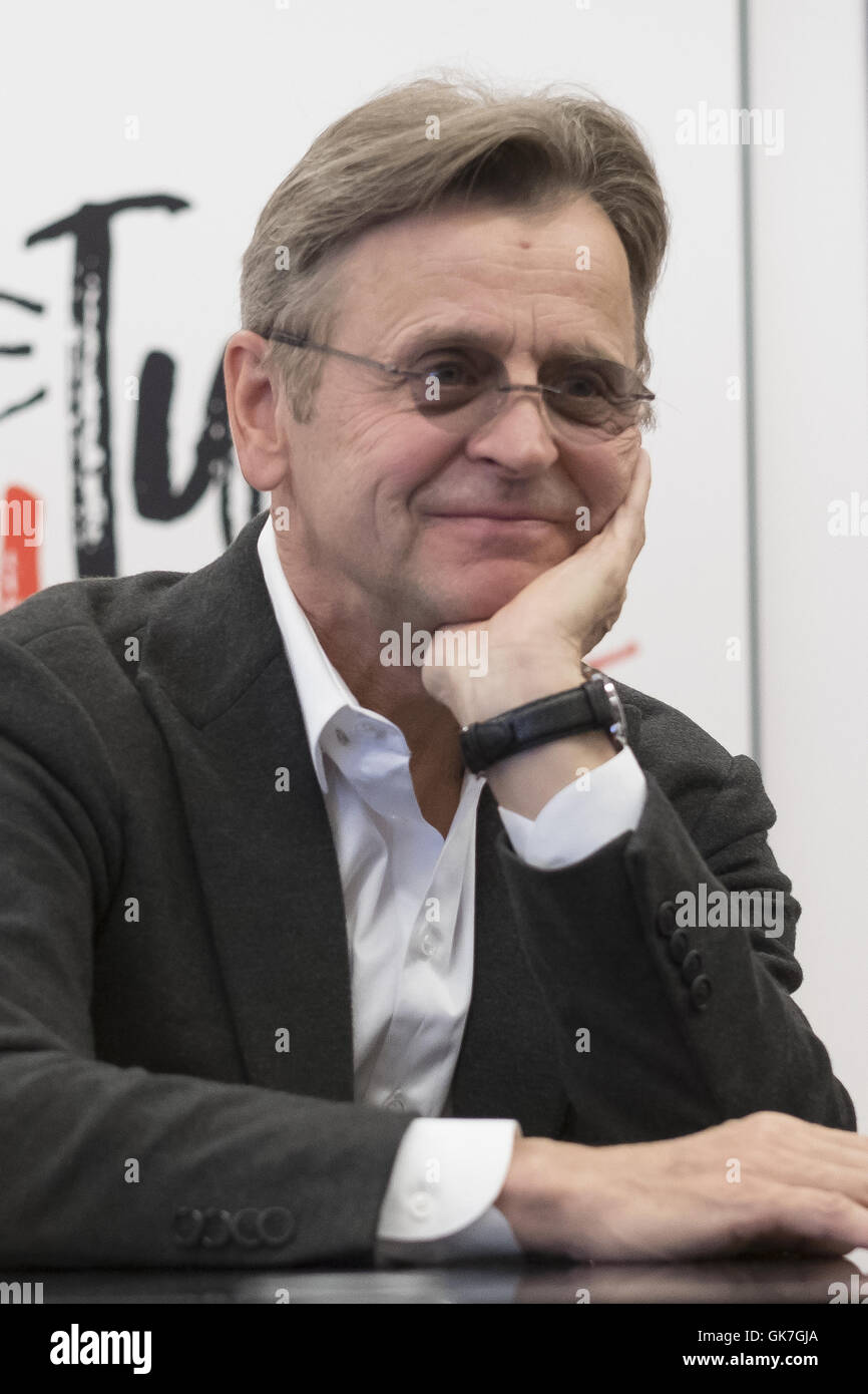 Russian dancer Mikhail Baryshnikov at a press conference promoting his ...