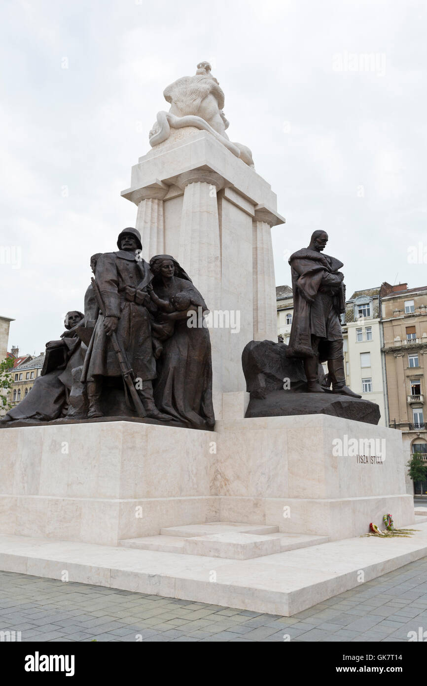 Statue in Budapest, Hungary Stock Photo - Alamy