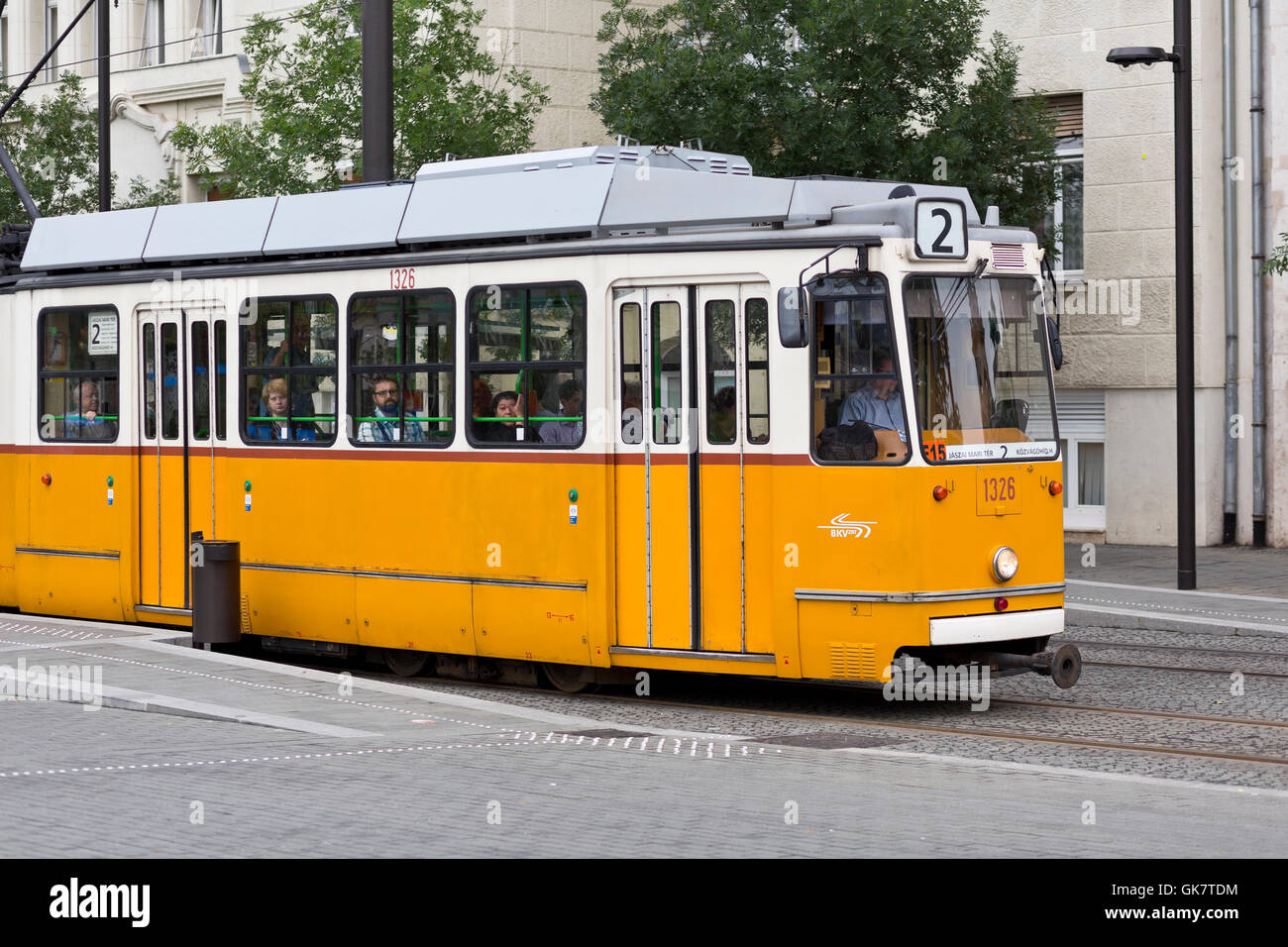 Budapest commuter bus hi-res stock photography and images - Alamy