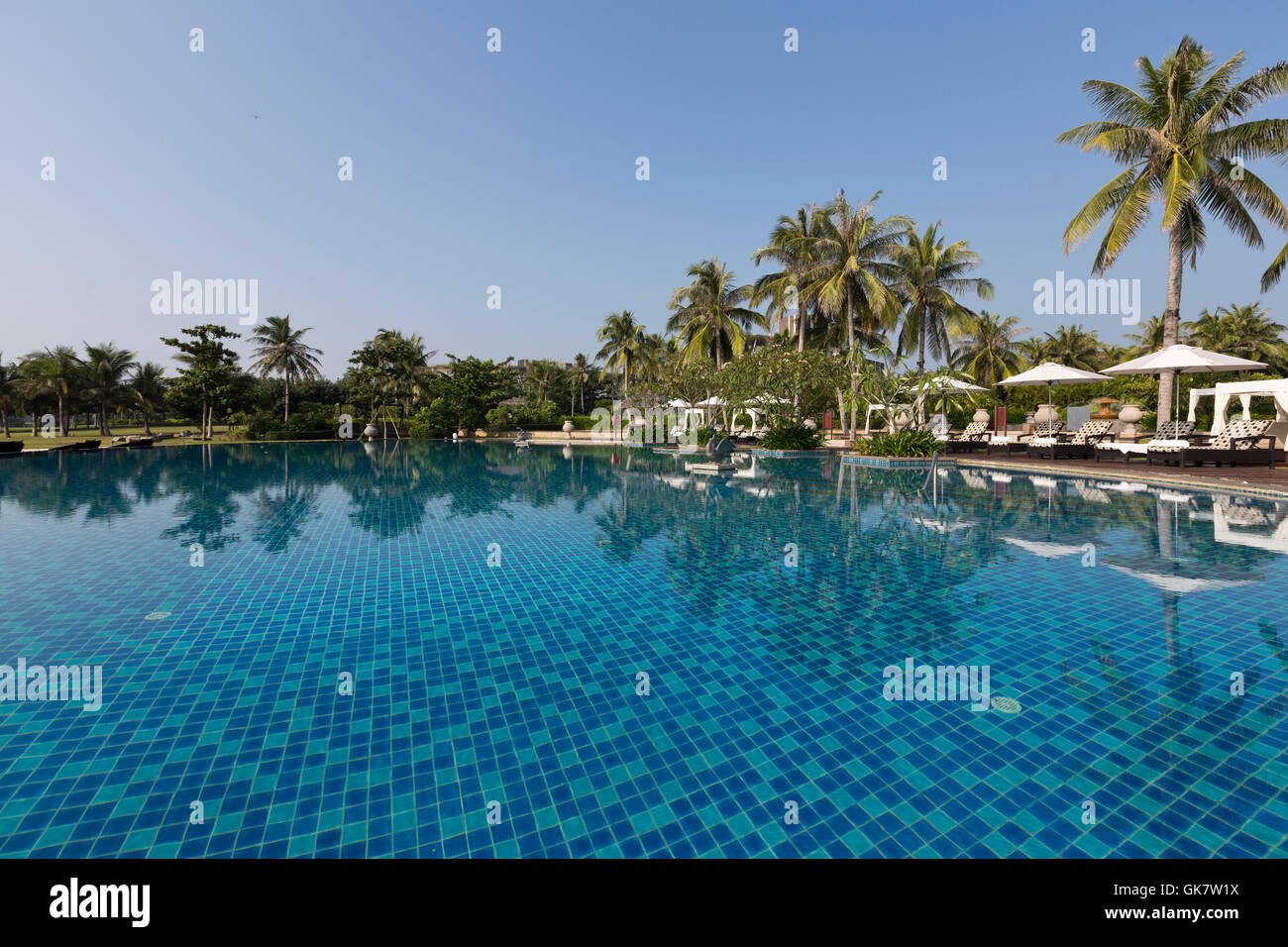 Luxury hotel pool Stock Photo - Alamy