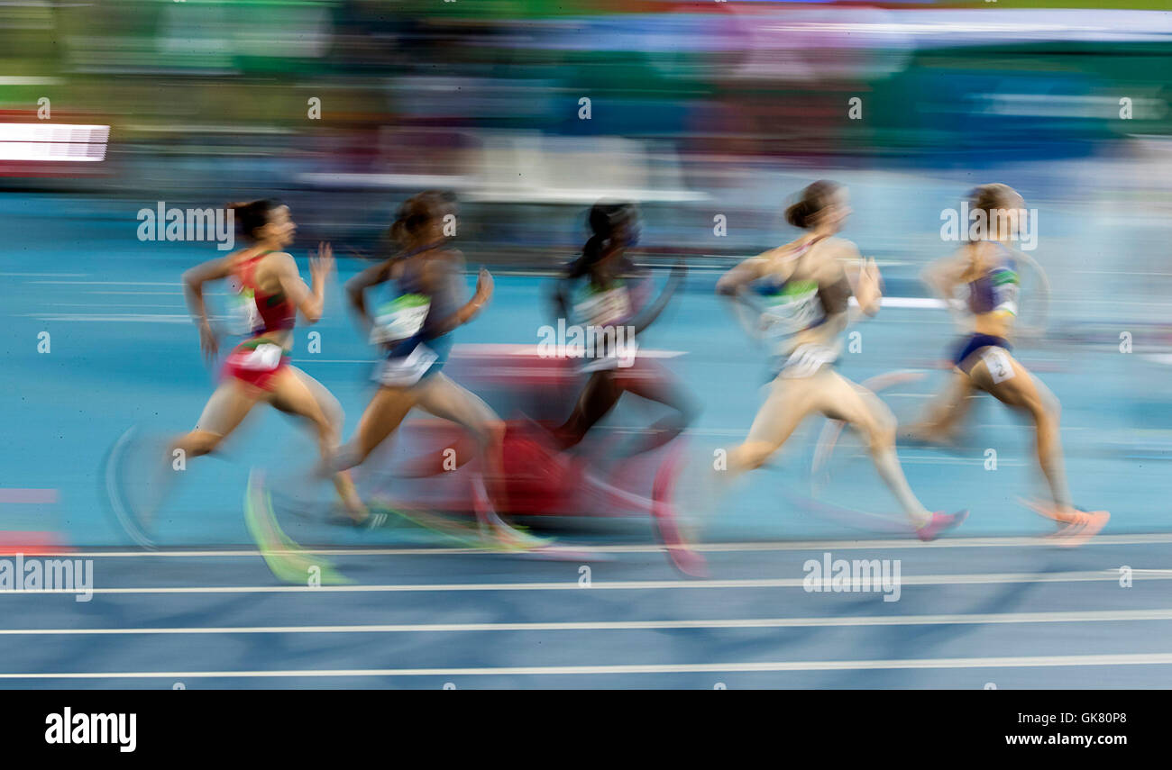 Rio de Janeiro, Brazil. 14th Aug, 2016. Runners compete in the Women's ...
