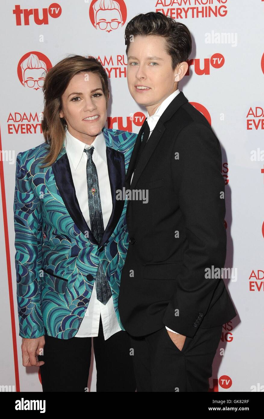 Los Angeles, CA, USA. 18th Aug, 2016. Cameron Esposito, Rhea Butcher at ...