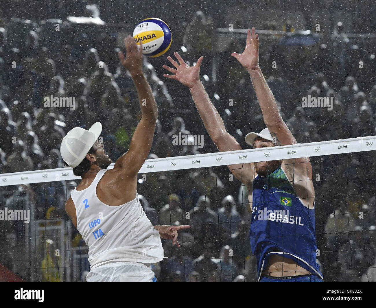 Rio De Janeiro, Brazil. 18th Aug, 2016. Italy's Daniele Lupo (L ...