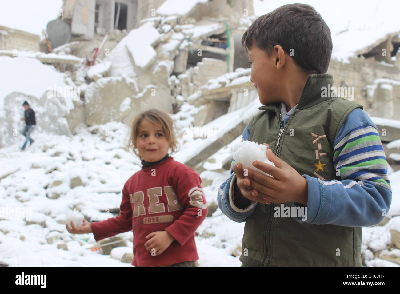 Aleppo, Syria. 19th Aug, 2016. Children from poor neighborhood playing ...