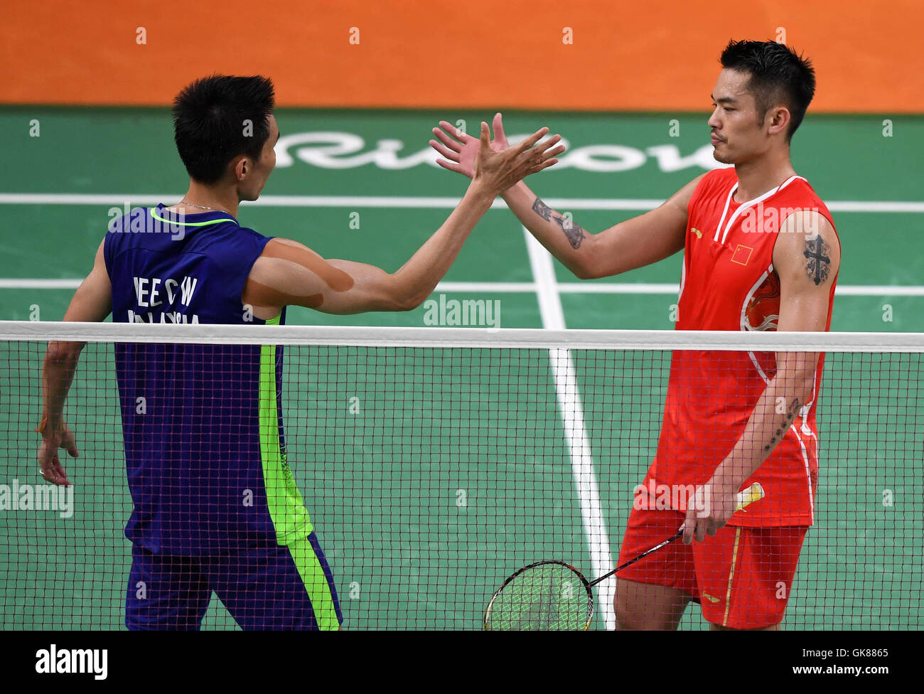 Rio De Janeiro, Brazil. 19th Aug, 2016. China's Lin Dan (R) greets ...