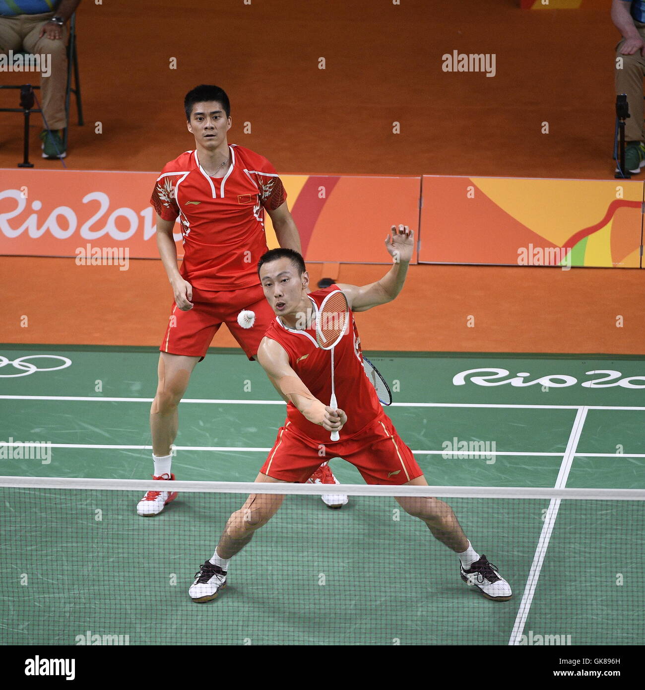 Rio De Janeiro, Brazil. 19th Aug, 2016. China's Zhang Nan (front) and ...