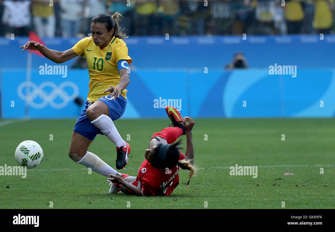 Rio De Janeiro, Brazil. 19th Aug, 2016. Marta of Brazil (L) competes ...