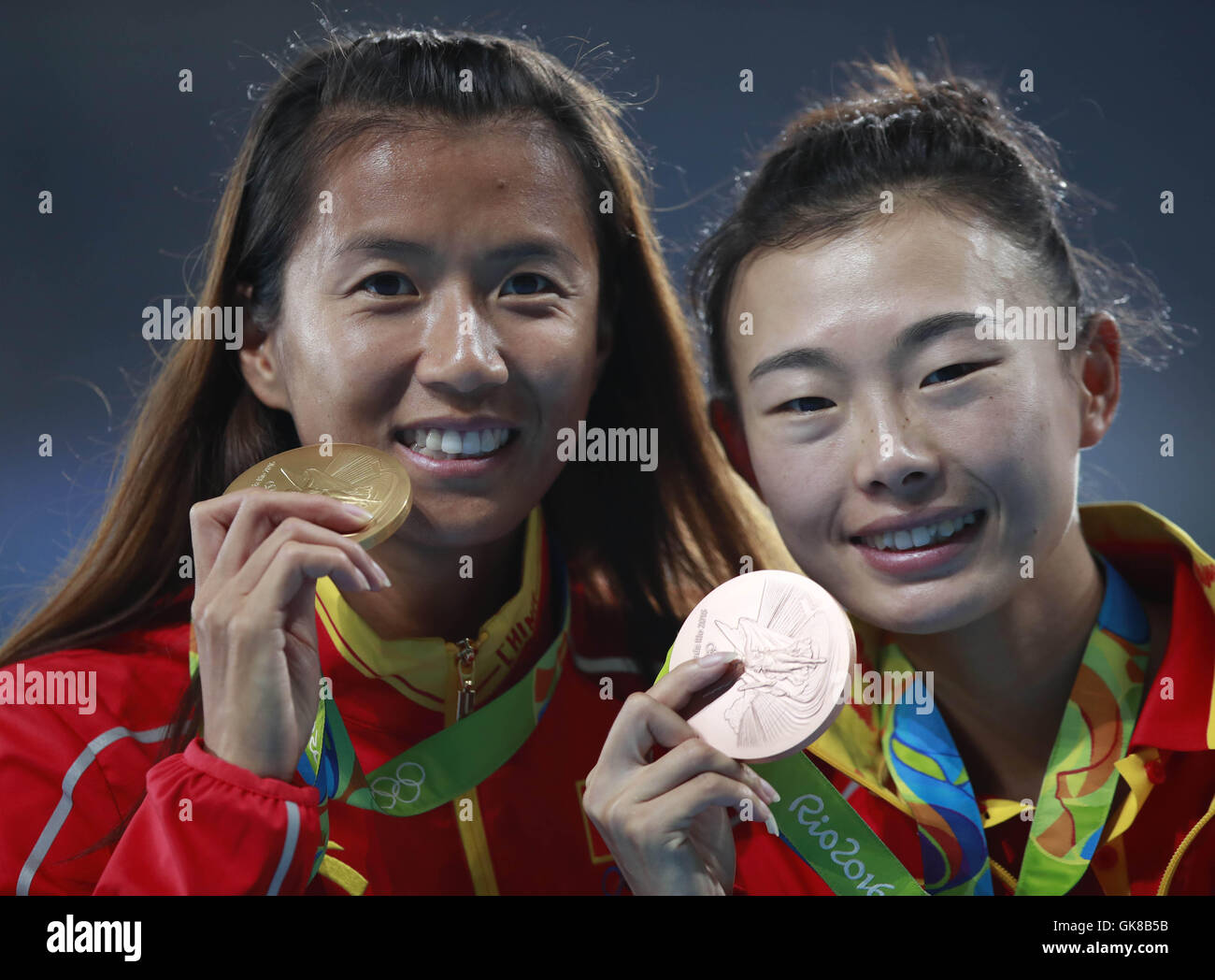 Rio De Janeiro, Brazil. 19th Aug, 2016. China's Liu Hong (L) and Lyu ...
