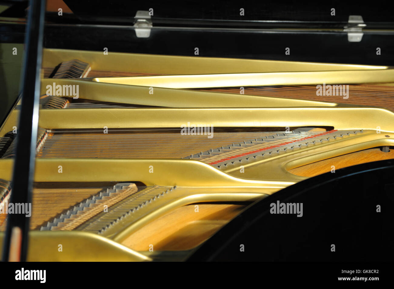 inside grand piano Stock Photo - Alamy