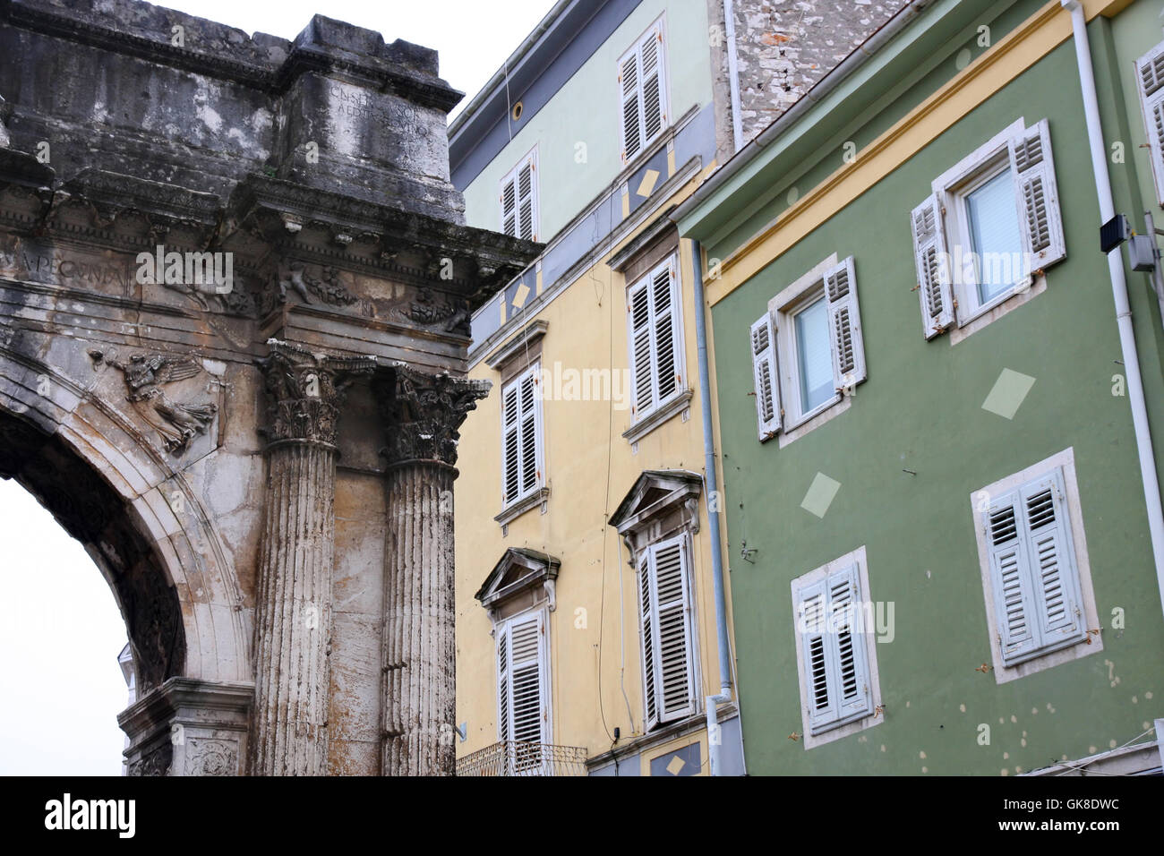 Arch of Sergius ( Roman gate ) in Pula, Croatia Stock Photo - Alamy