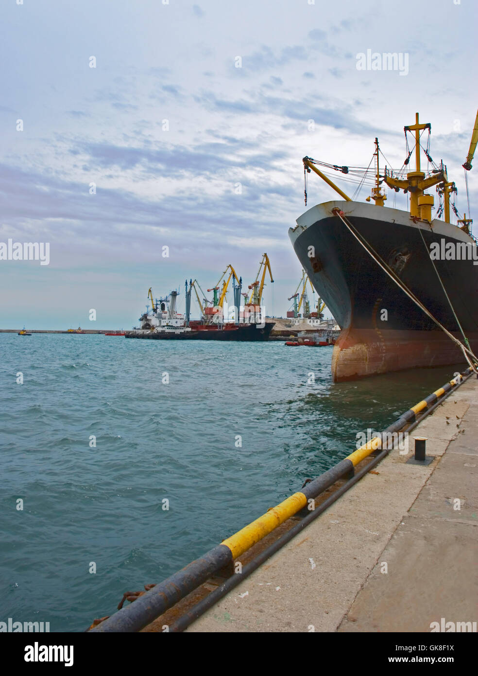 Passenger loading platform hi-res stock photography and images - Alamy