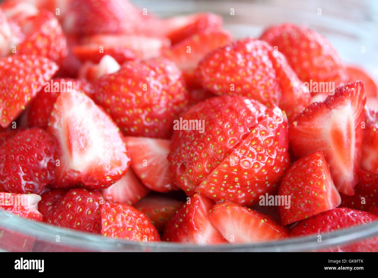 bowl of strawberries Stock Photo - Alamy