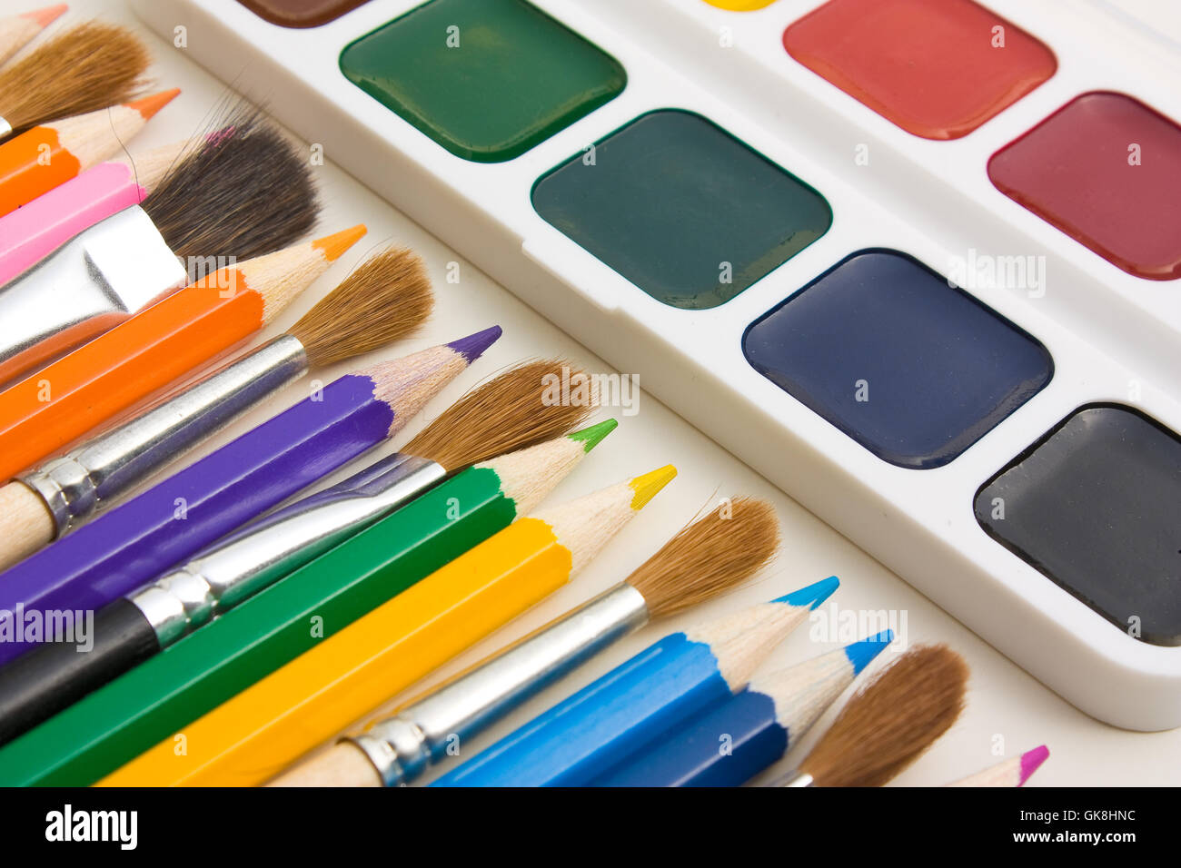 Brushes paints pencils drawing hi-res stock photography and images - Alamy