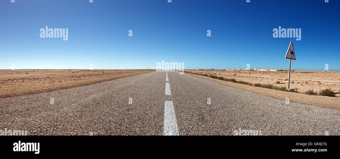 Motorway highway blue horizon hi-res stock photography and images - Alamy