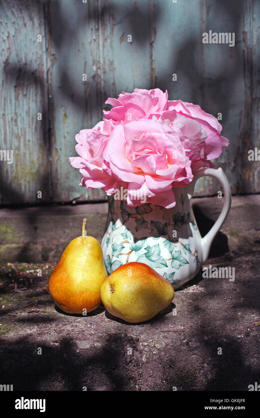 still life arrangement beautiful Stock Photo - Alamy