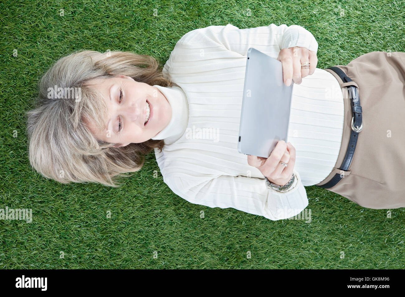 woman with ipad Stock Photo - Alamy