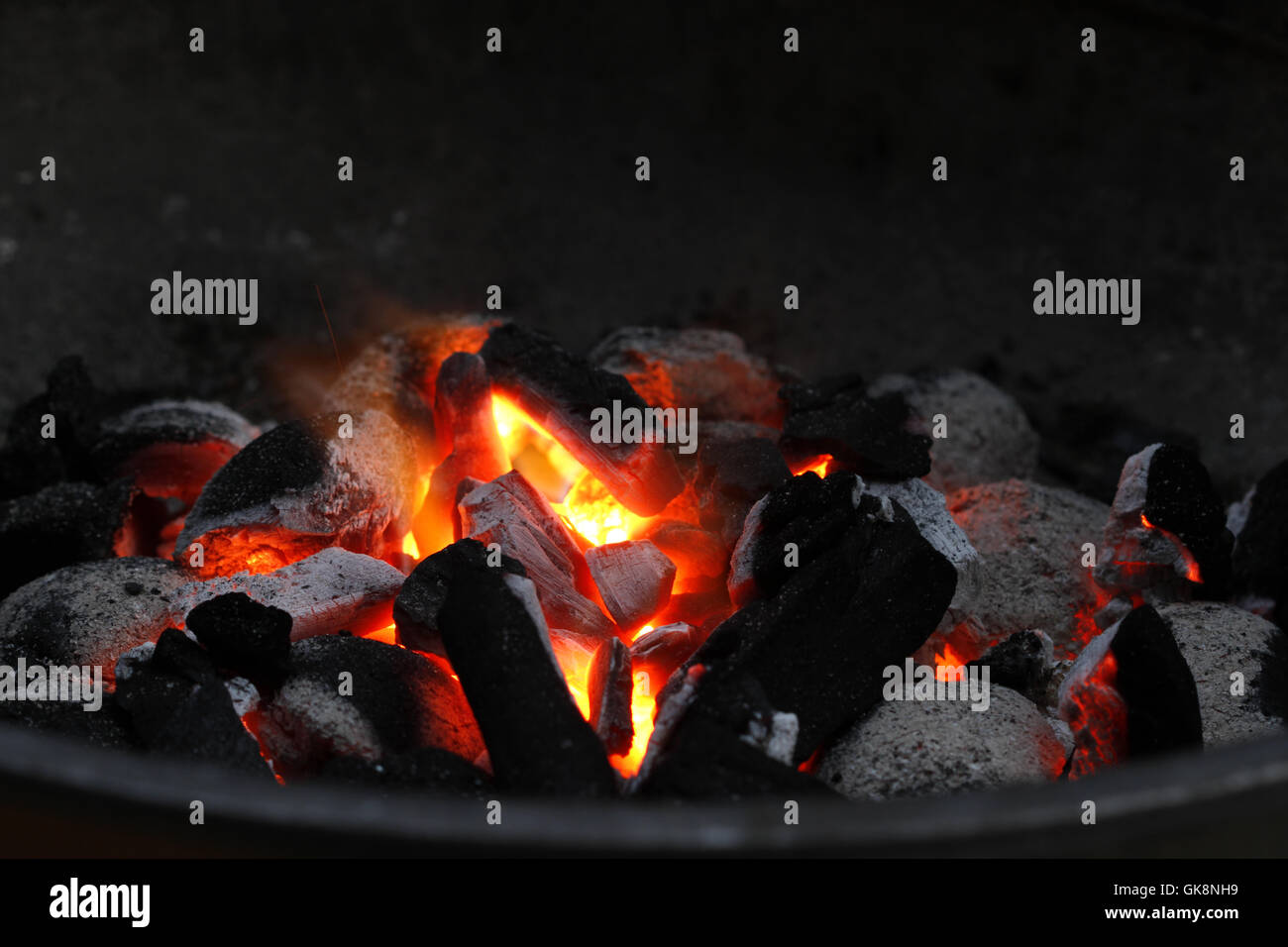 Glow party hi-res stock photography and images - Alamy