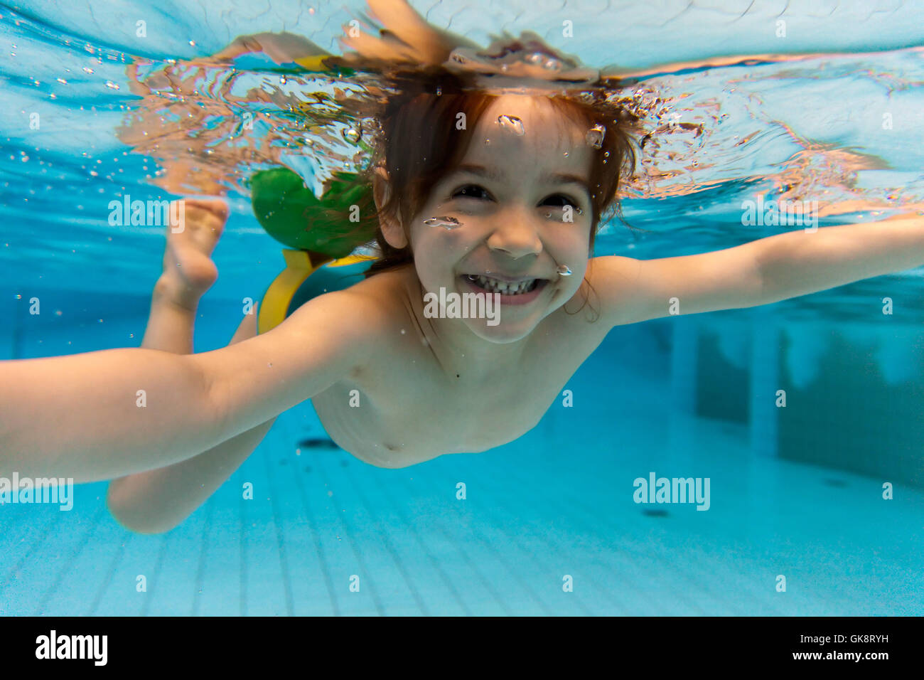 Short dive hi-res stock photography and images - Alamy