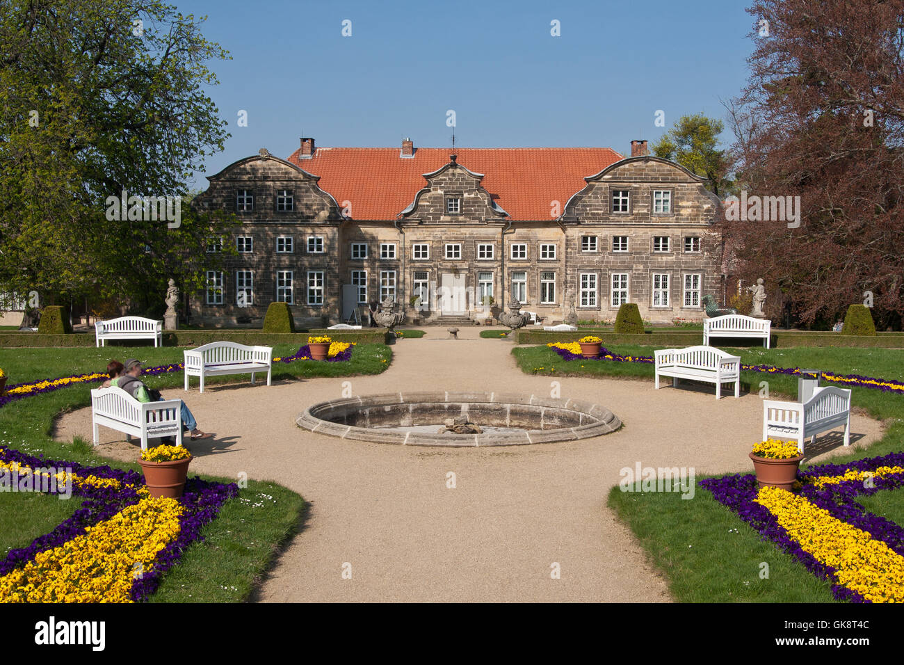 Small castle hi-res stock photography and images - Alamy