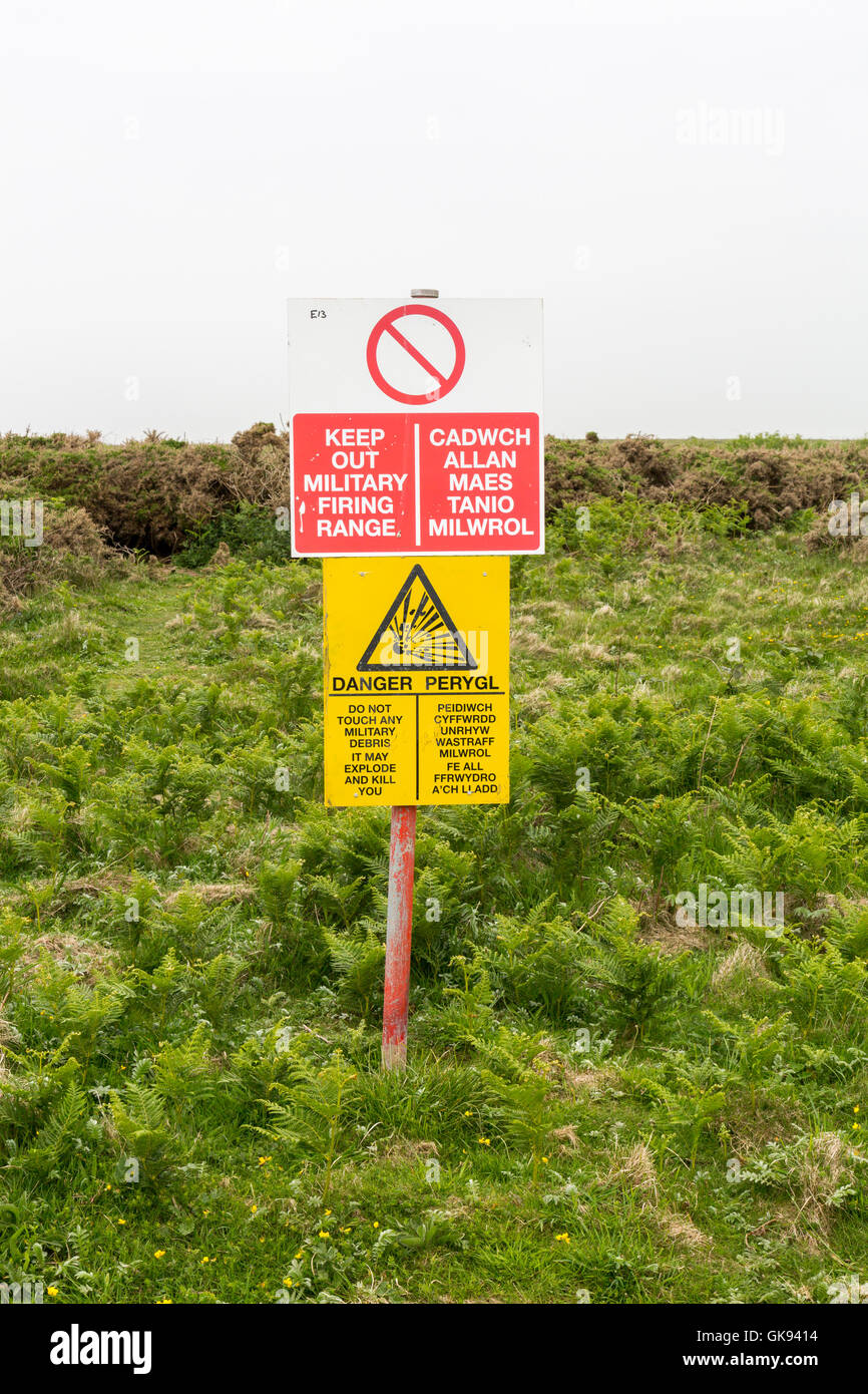 Military firing range warning sign hi-res stock photography and images ...