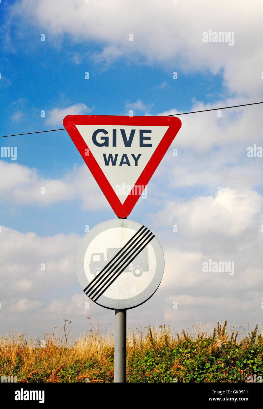 T junction hi-res stock photography and images - Alamy