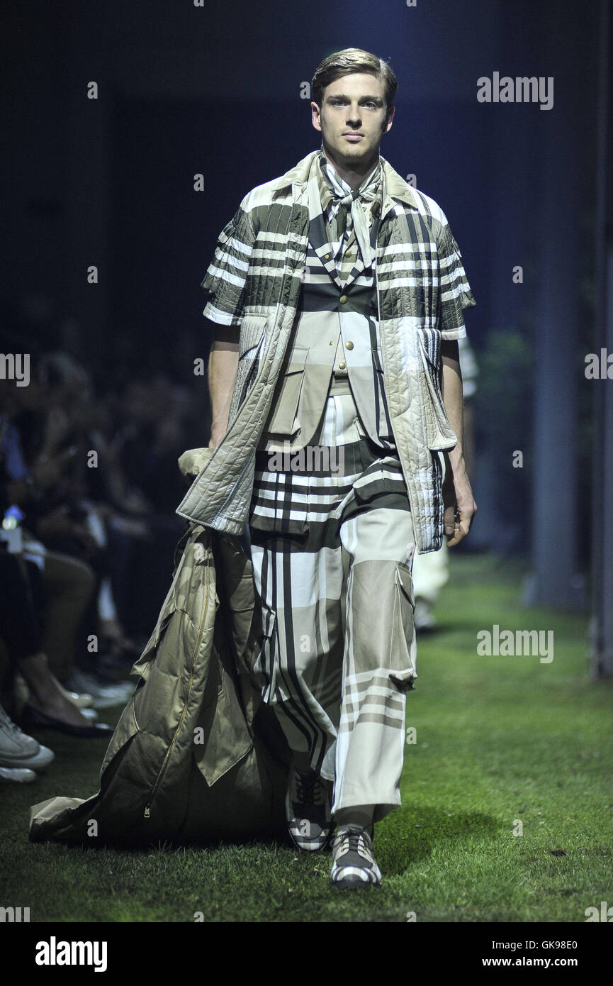 Milan Fashion Week Men's Spring/Summer 2017 - Moncler - Catwalk ...