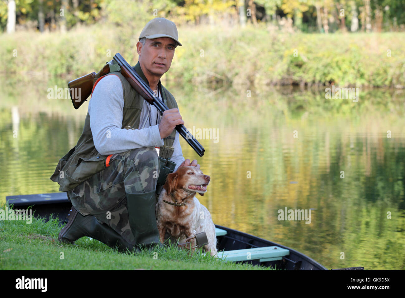 bird dog aim Stock Photo - Alamy