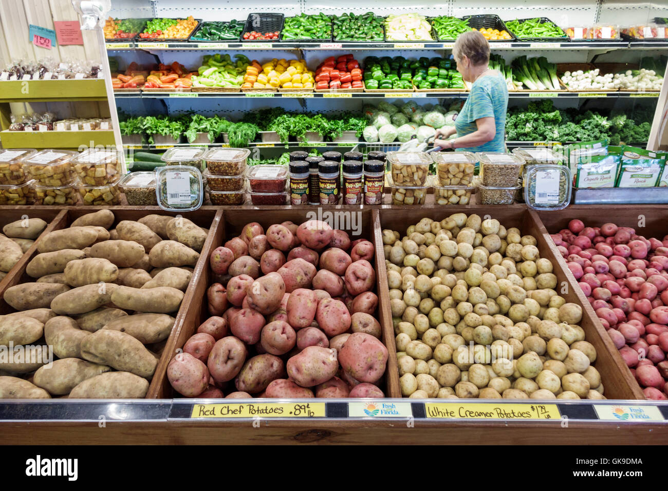 Amish Women At Market High Resolution Stock Photography and Images - Alamy