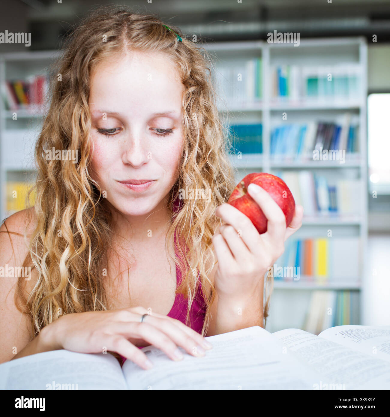 study library student Stock Photo - Alamy