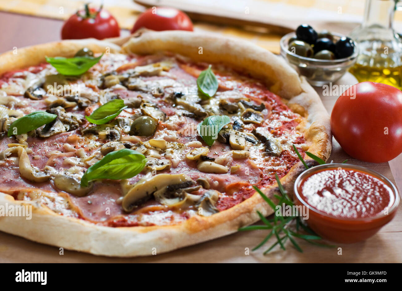 pizza italian food Stock Photo - Alamy