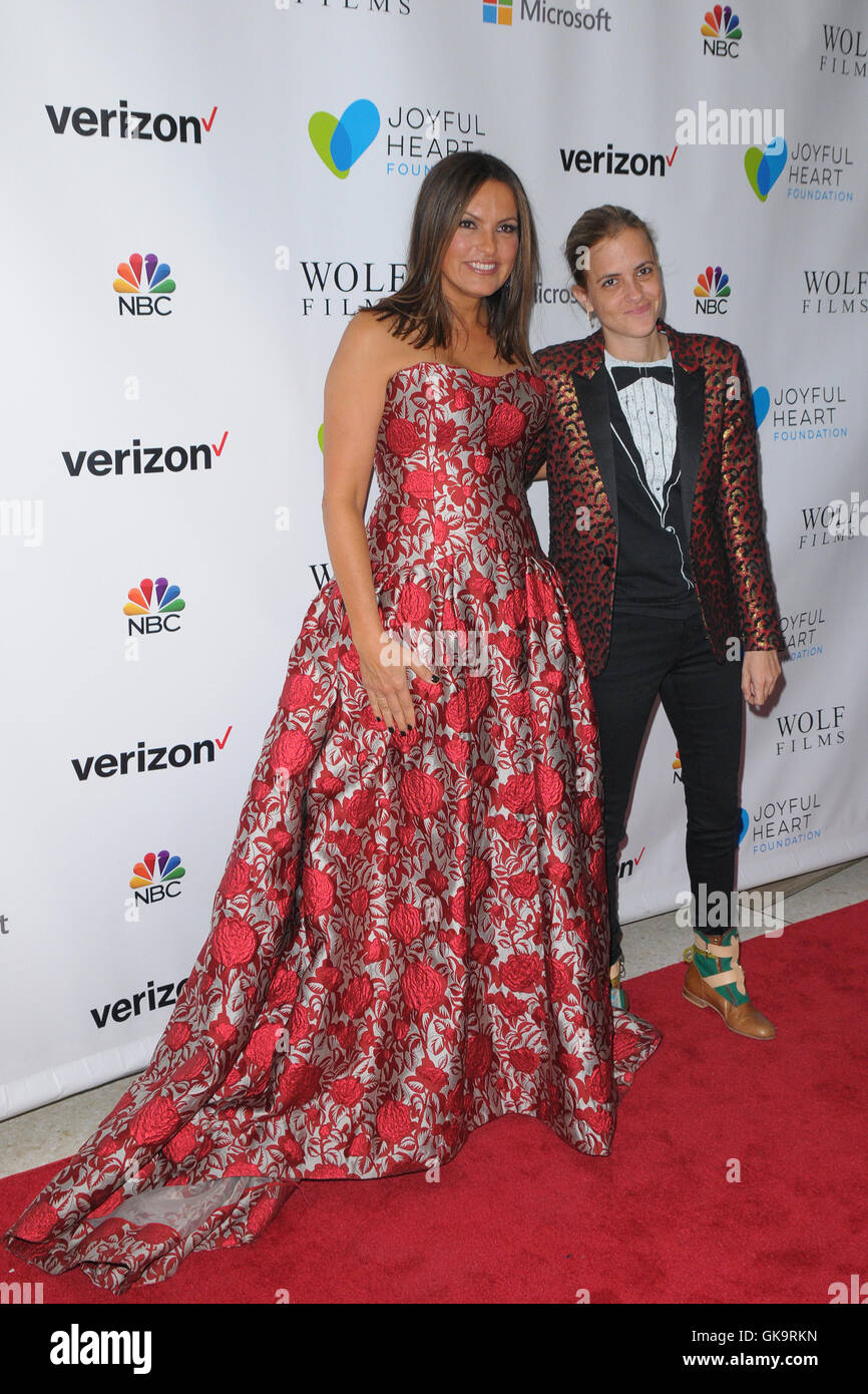 Joyful Heart Foundation's 2016 Joyful Revolution Gala - Red Carpet ...