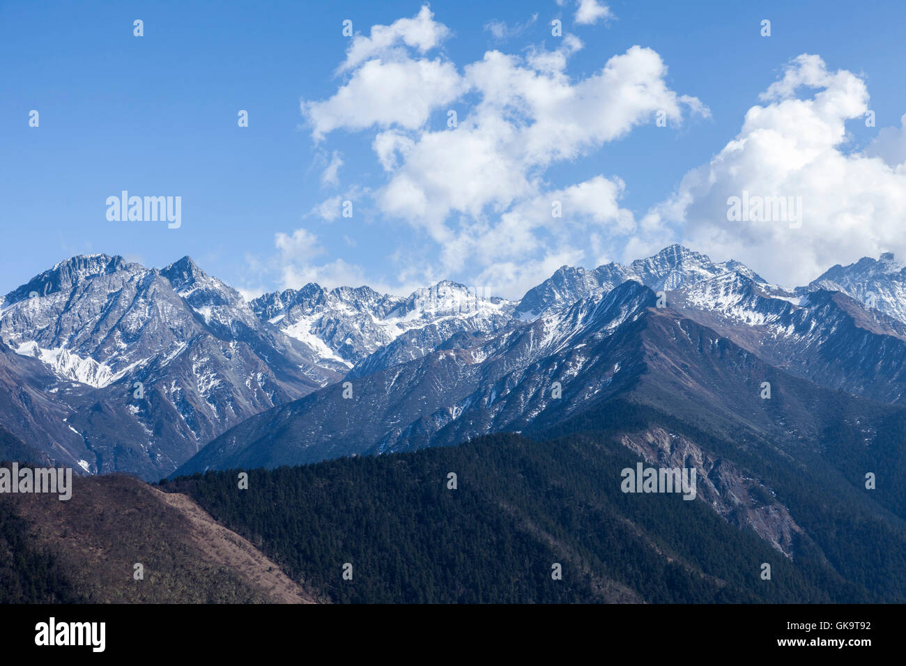 Balang Mountain High Resolution Stock Photography and Images - Alamy