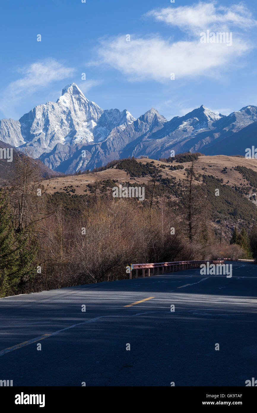 Balang mountain hi-res stock photography and images - Alamy