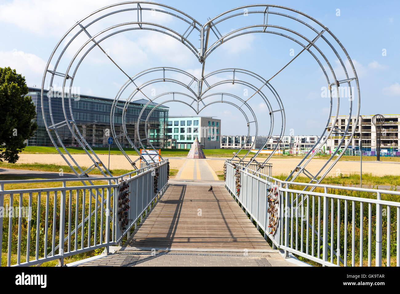 Love bridge icons hi-res stock photography and images - Alamy