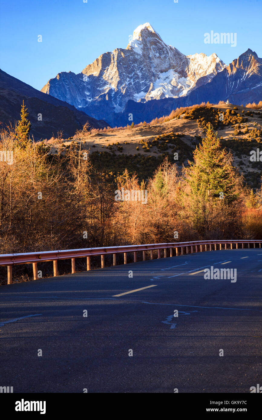 Siguniang Mountain in Sichuan Stock Photo - Alamy