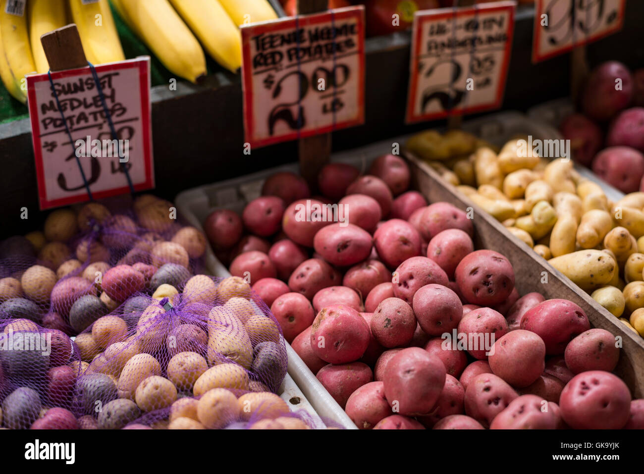 Costco fruits vegetables hi-res stock photography and images - Alamy
