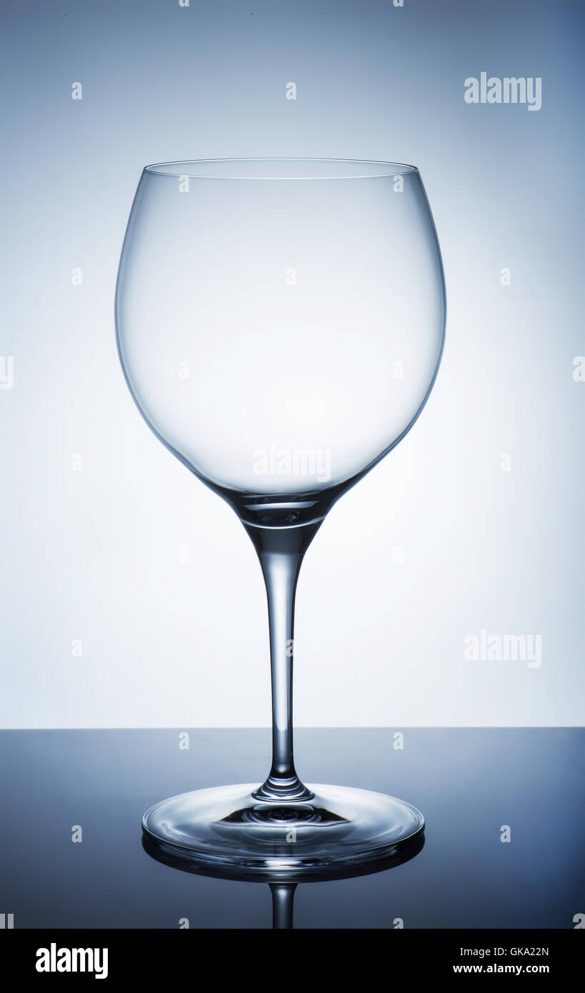 Empty glass on the bar hi-res stock photography and images - Alamy