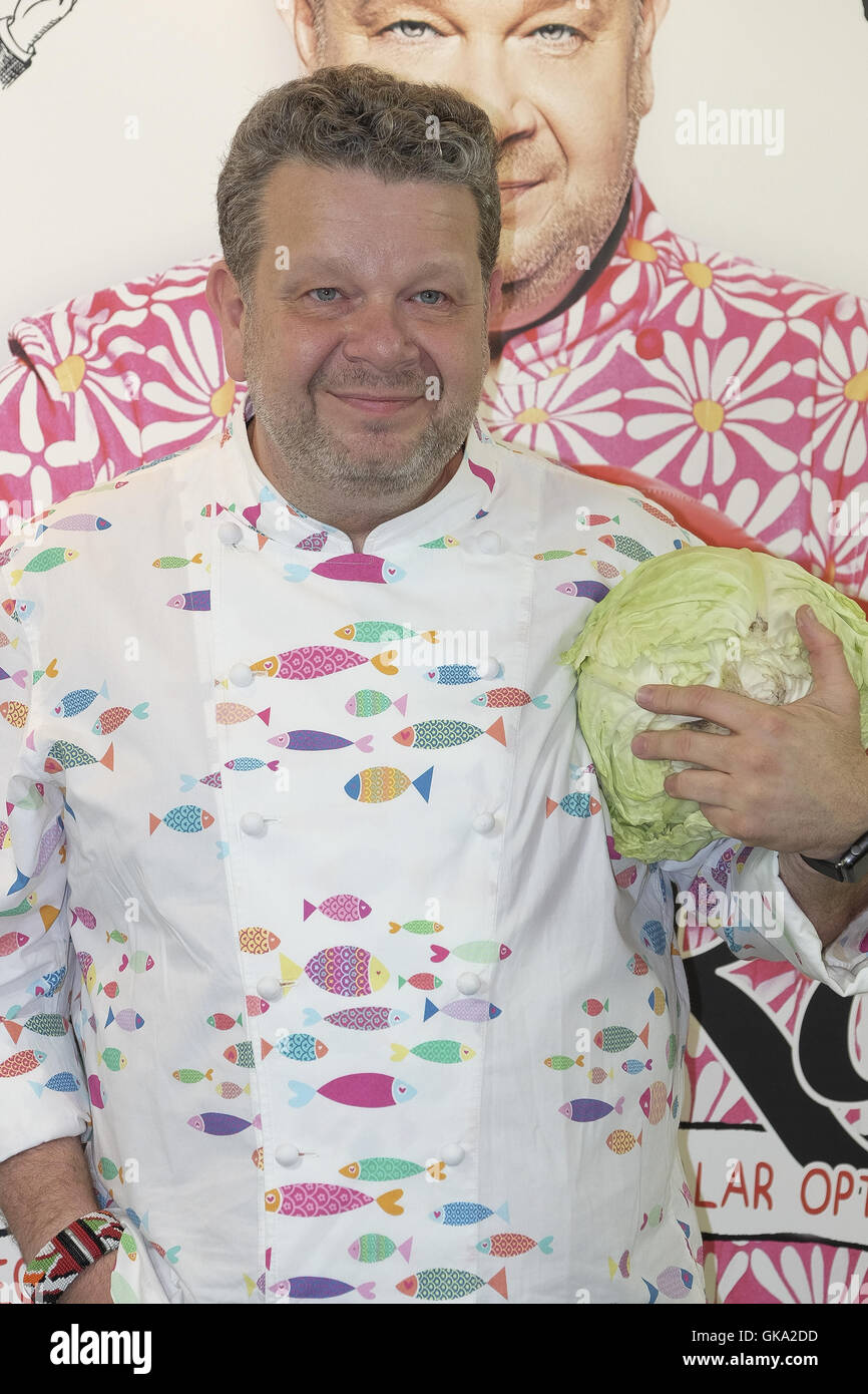 Spanish chef Alberto Chicote presents 'Alberto Chicote, La Cocina Del ...