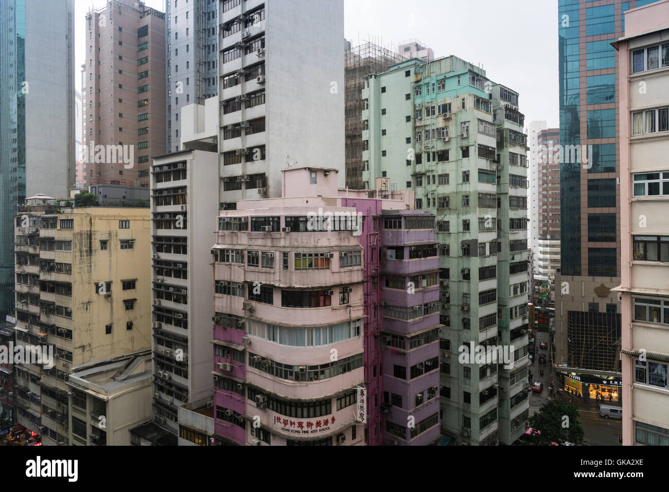 Hong Kong crowded housing Stock Photo - Alamy